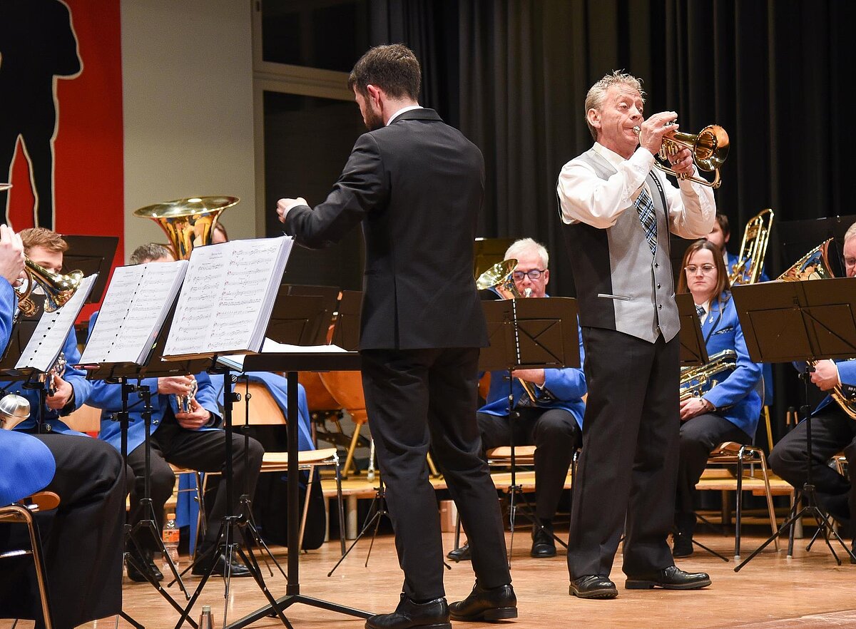 Langjähriger Dirigent spielte letztes Konzert (1)